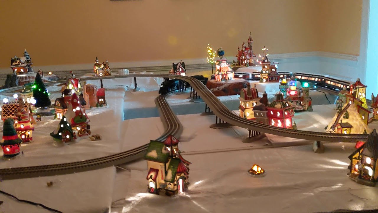 2019 Lionel / Department 56 Christmas village layout - YouTube