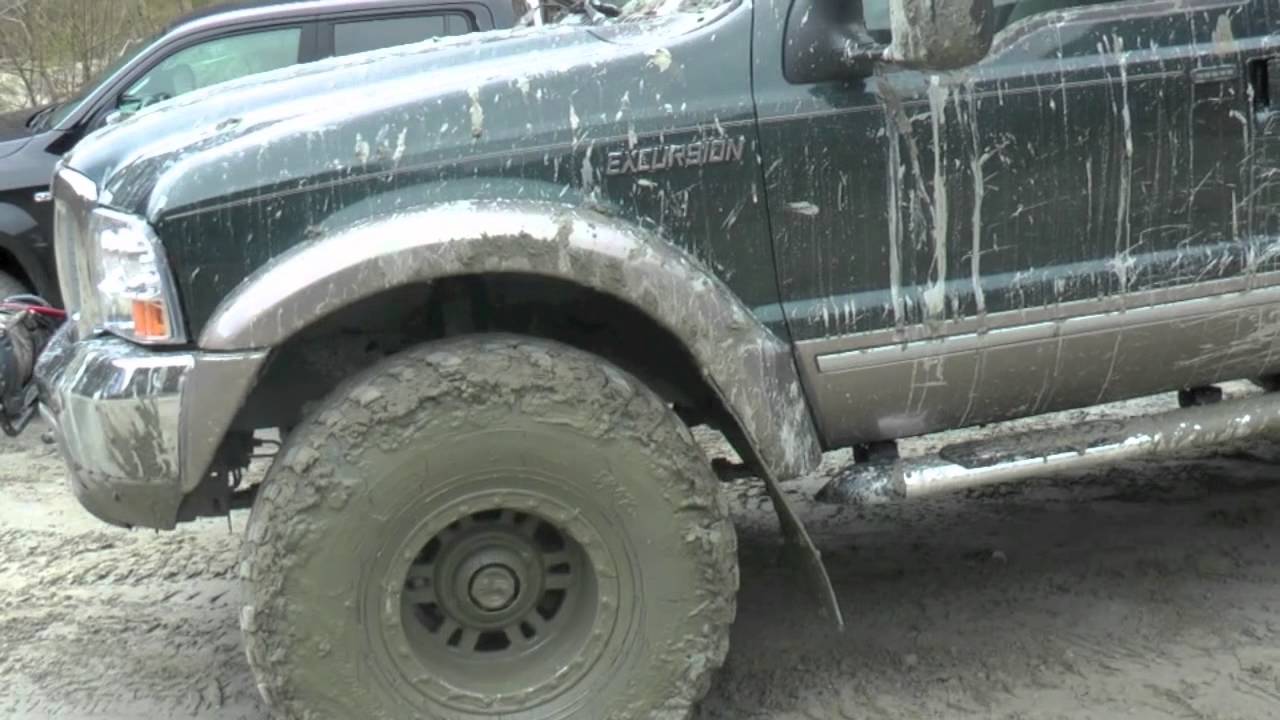 Ford Excursion Arctic Trucks offroad i Modalen - YouTube
