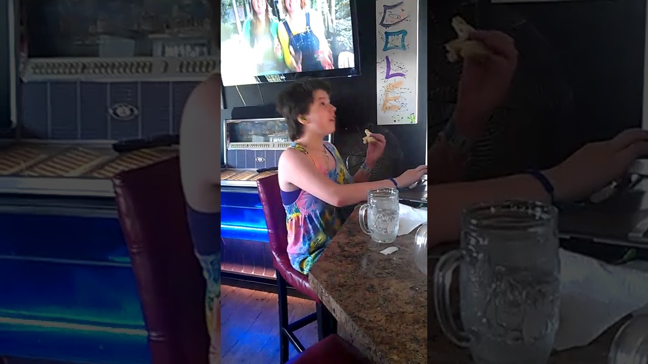 Living with autism Alyssa's story - YouTube