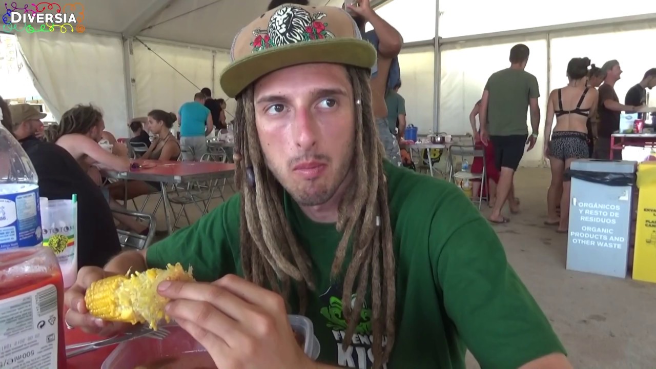 ROTOTOM SUNSPLASH - LA COCINA - COOKING AT THE FESTIVAL CAMPING - YouTube