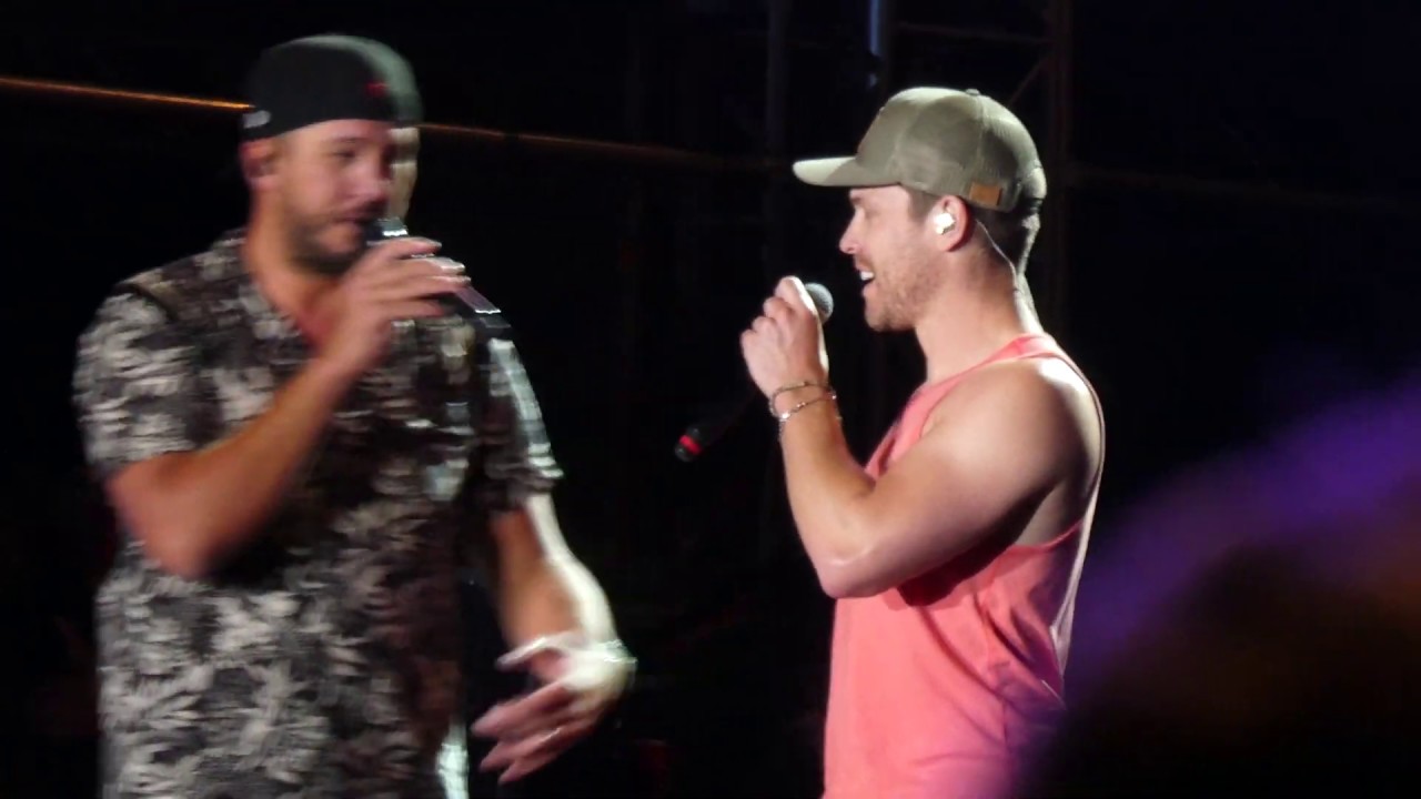 CMP 2020: 1/25 Luke Bryan & Dustin Lynch "Play Something Country" - YouTube