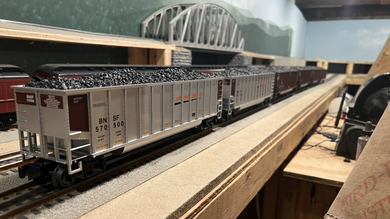 O Scale Lionel Rotary Gondola Review - YouTube