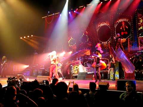 Pink Highway to Hell/Bad influence Ahoy Rotterdam - YouTube