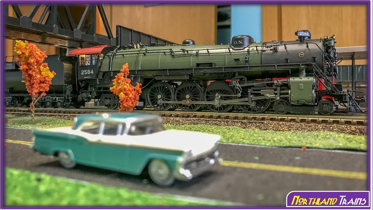 Great Northern Steam/Diesel (HO Scale) - YouTube