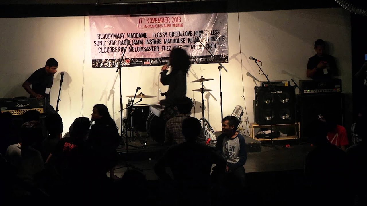 MALAYSIA GRUNGE FEST 2013 : AFRO NAMELESS (HOST) - YouTube