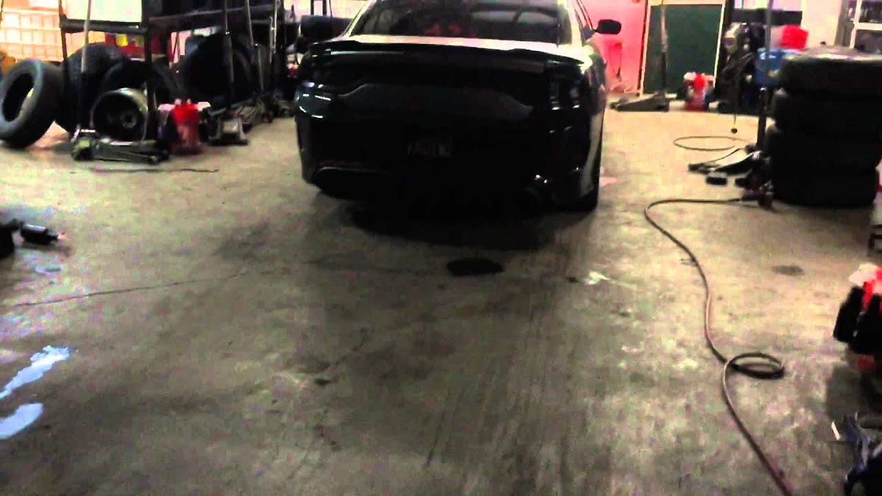 Hellcat straight pipe - YouTube