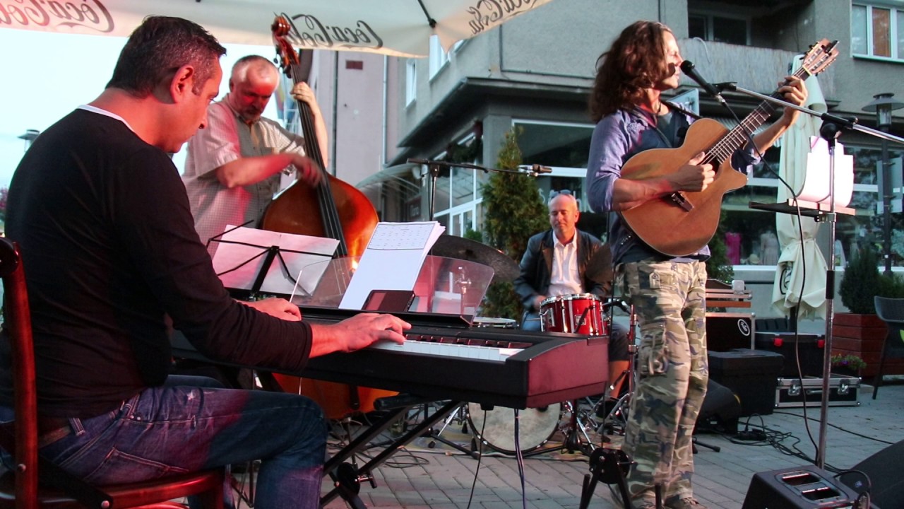 Peter Adamov & NBS Trio (live) - Letná pauza 2017 - Prievidza - YouTube