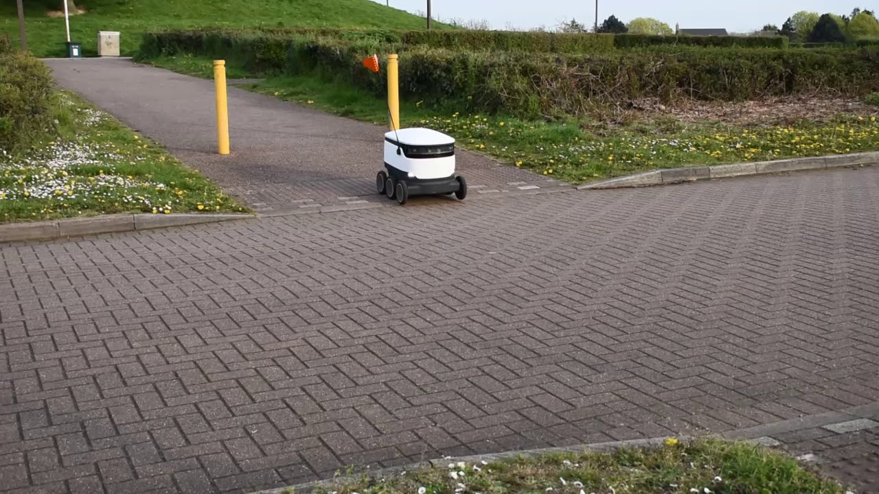 Robot crossing - YouTube