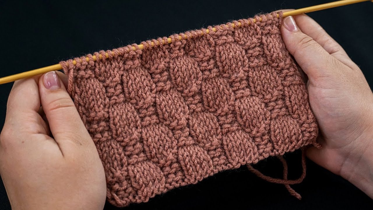 A stylish chess-board pattern with knitting needles - a very simple ...