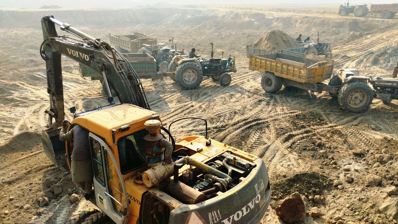 Mega Soil Loading Show: Powerful Volvo Excavator Loading Soil into Big ...