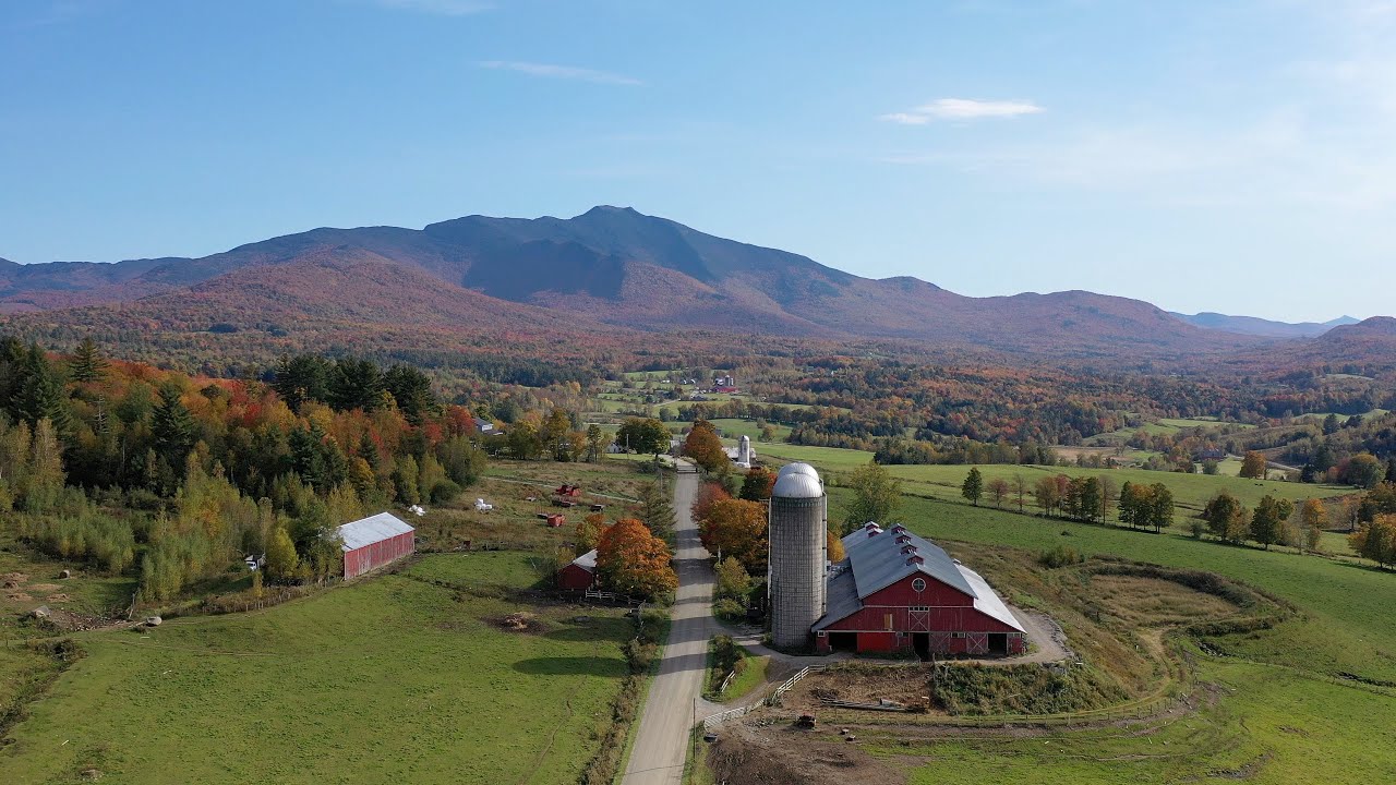 Autumn in Vermont: Scenic Drive Up and Around Mt Mansfield during Peak ...