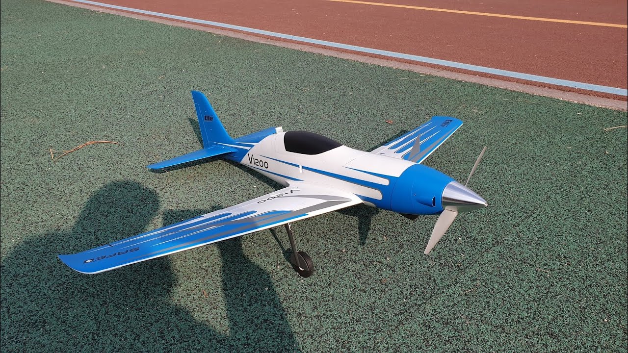 V1200 Maiden Flight & Crash - YouTube