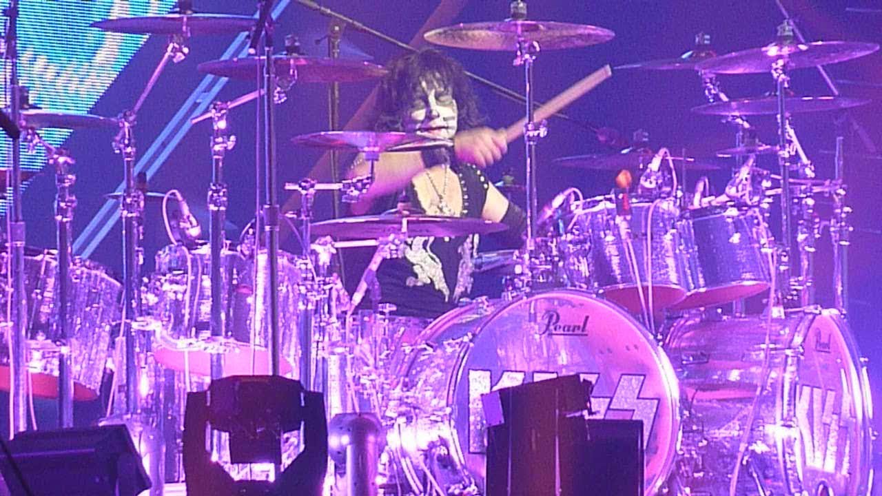 Kiss - 100,000 Years / Eric Singer Drum Solo, Live Manchester Arena ...