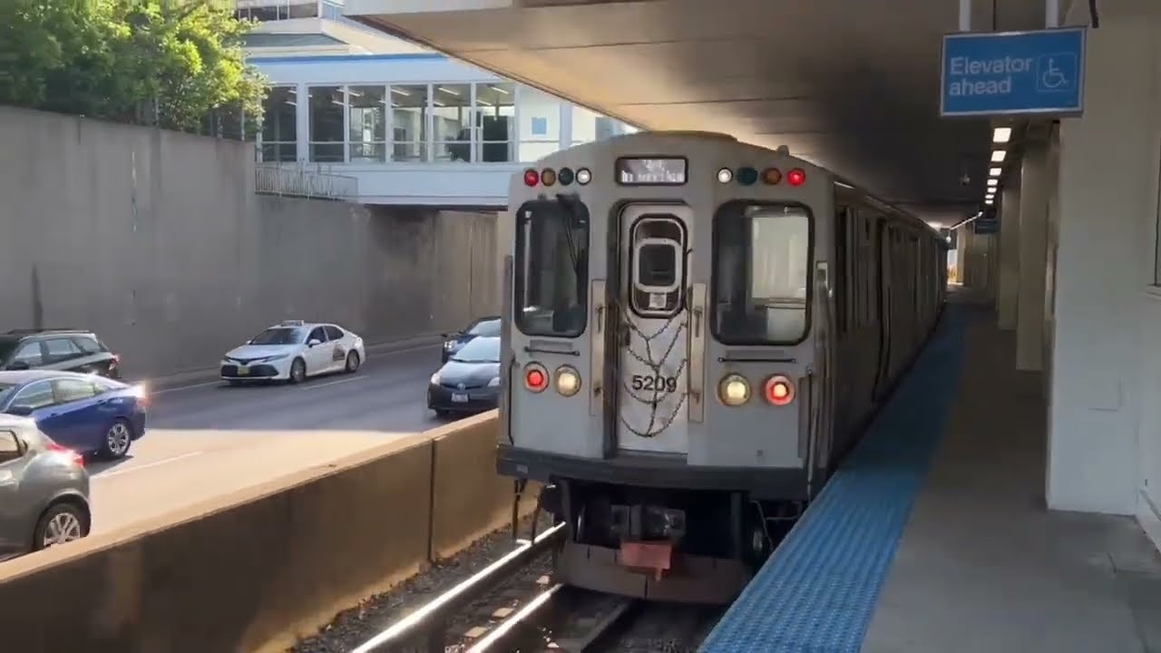 CTA 'L' - 5000s on Blue Line BREAKDOWN! Pushed by 3rd Car - YouTube