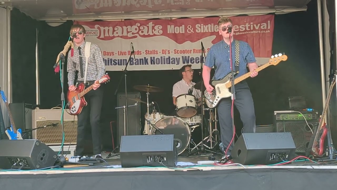 Living For Kicks - Sharp Class. Margate Mod and 60s Weekender. - YouTube