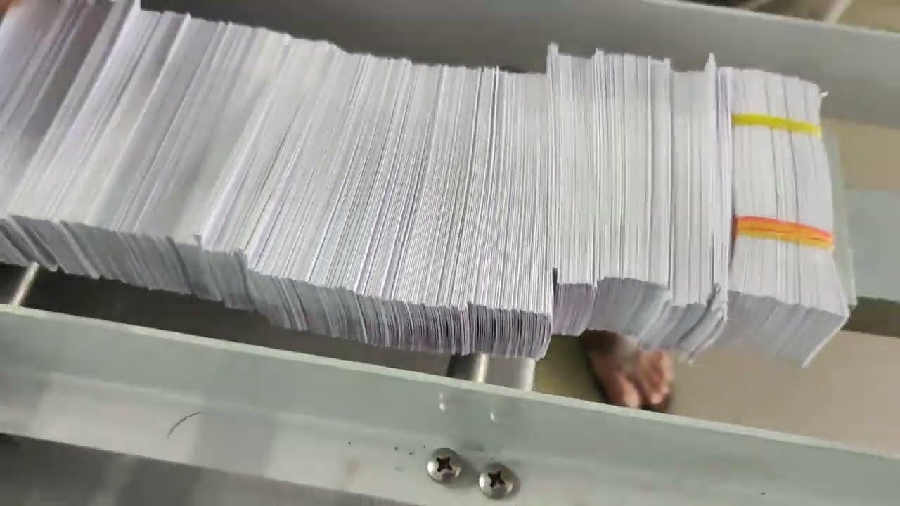 Mistry Leaflet Folding Machine| Automatic Leaflet Folding Machine ...