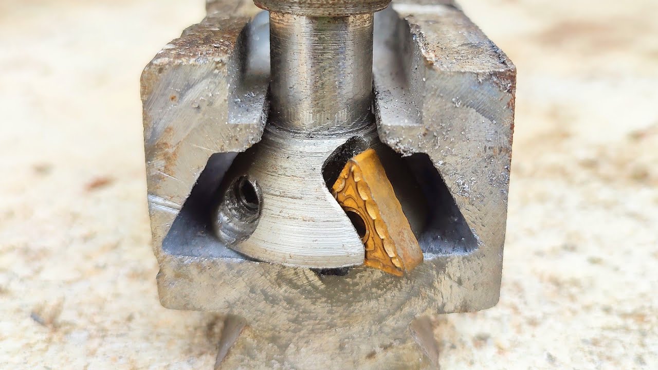 Not many people know how to make V grooves only with a lathe. make a ...