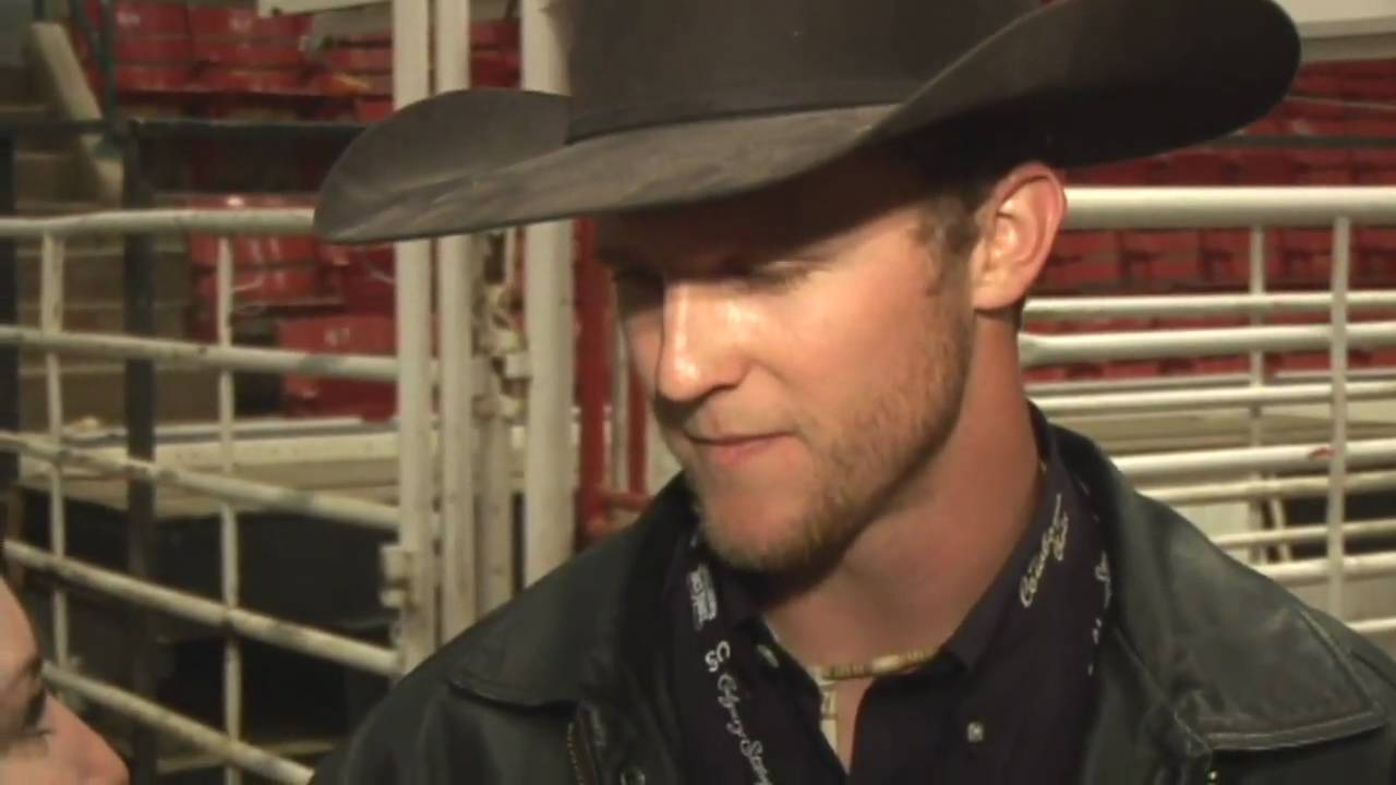 2009 Wrangler Canadian Rodeo Tour Bull Riding Champion - Ty Elliott ...