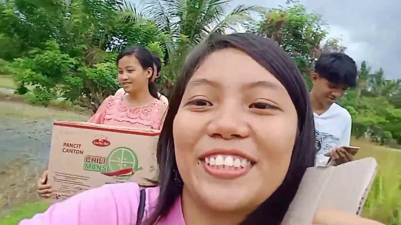 Watch this video you gonna laugh May mga baliw sa daan 😅 - YouTube