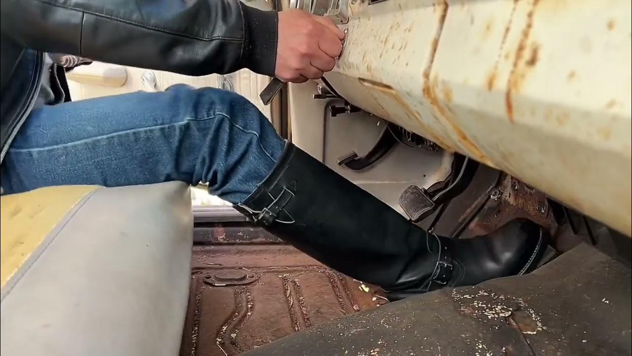 Male pedal pumping compilation - YouTube