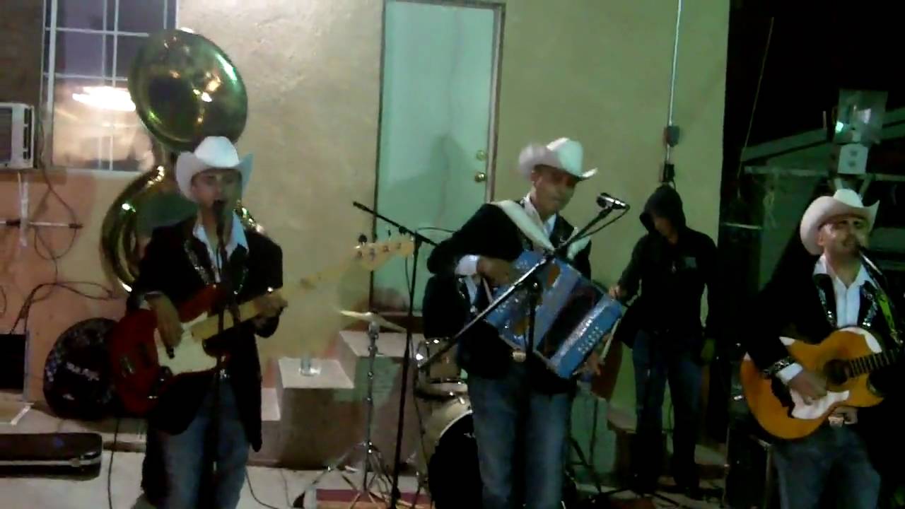 Los Mas Buscados (Con Tuba) - El Vaspapu - YouTube