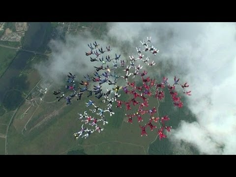 Rus kadınlardan hava dalışı rekoru