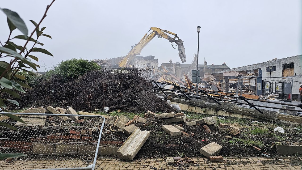 Falkirk Callendar Square Demolition Part 102 - YouTube