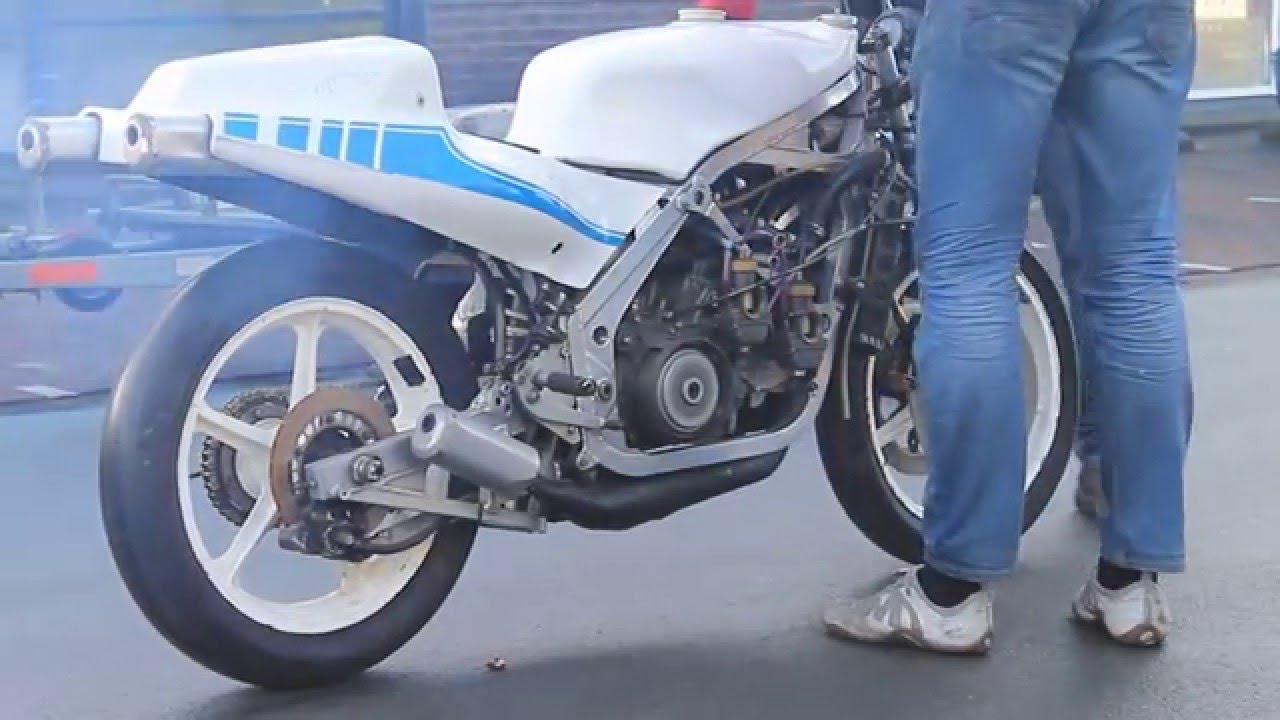 suzuki RG500 mk6 special alu frame, wakeup after 33 years - YouTube