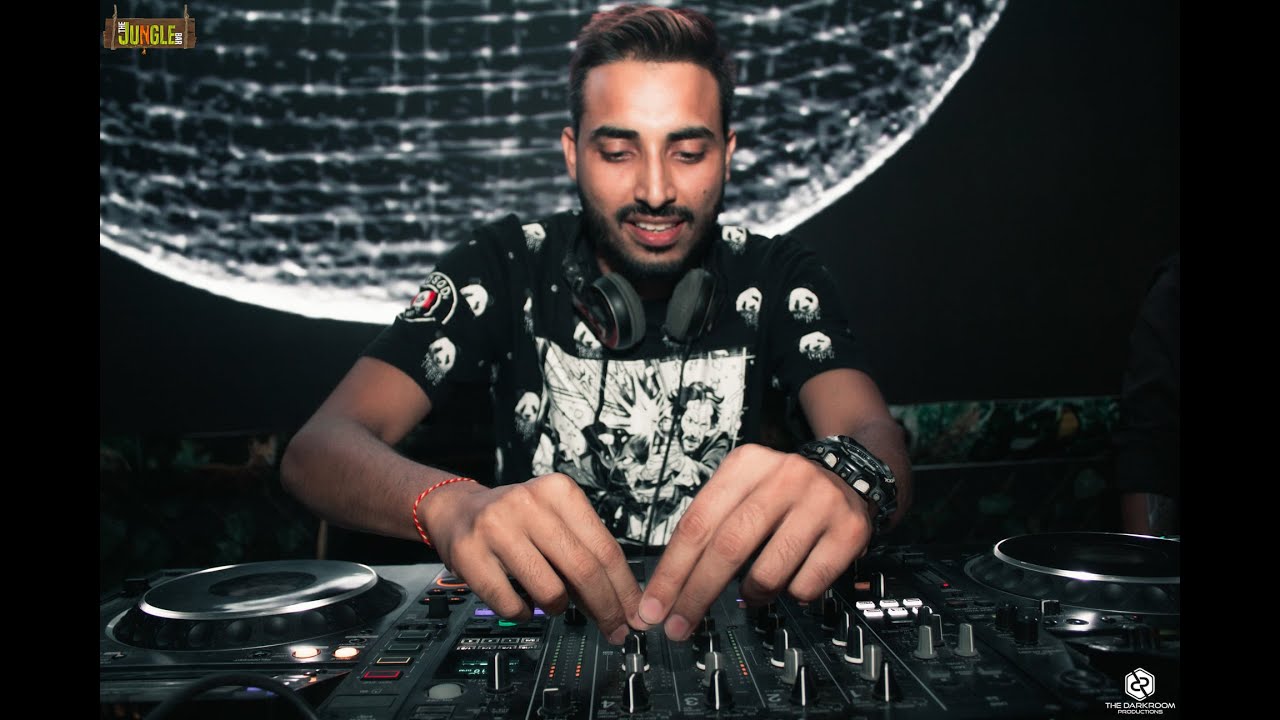 DJ JAM PERFORMING LIVE IN RAIPUR BOLLYWOOD WEDDING SHOW - YouTube