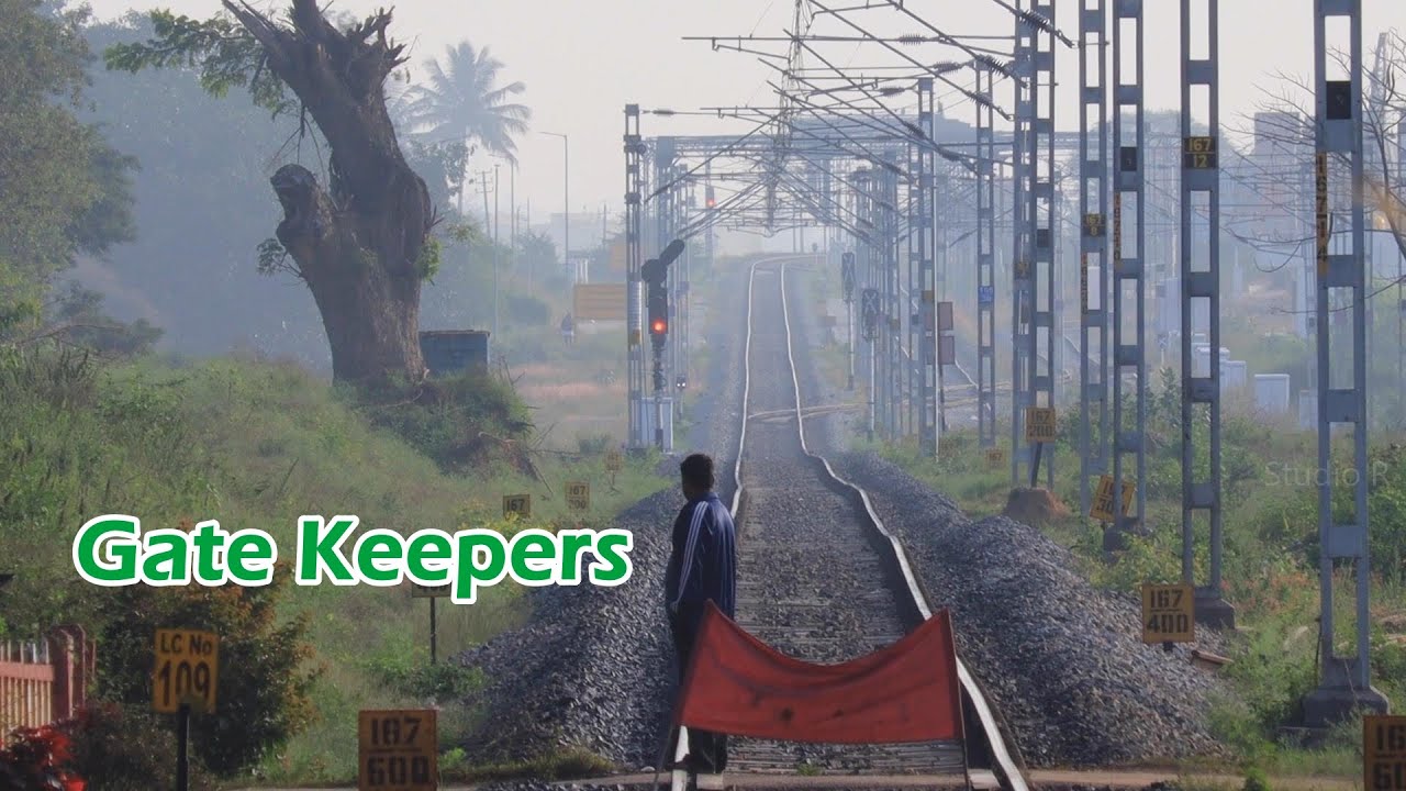 Duties of a Railway gate keeper at Manned Level Crossing - YouTube