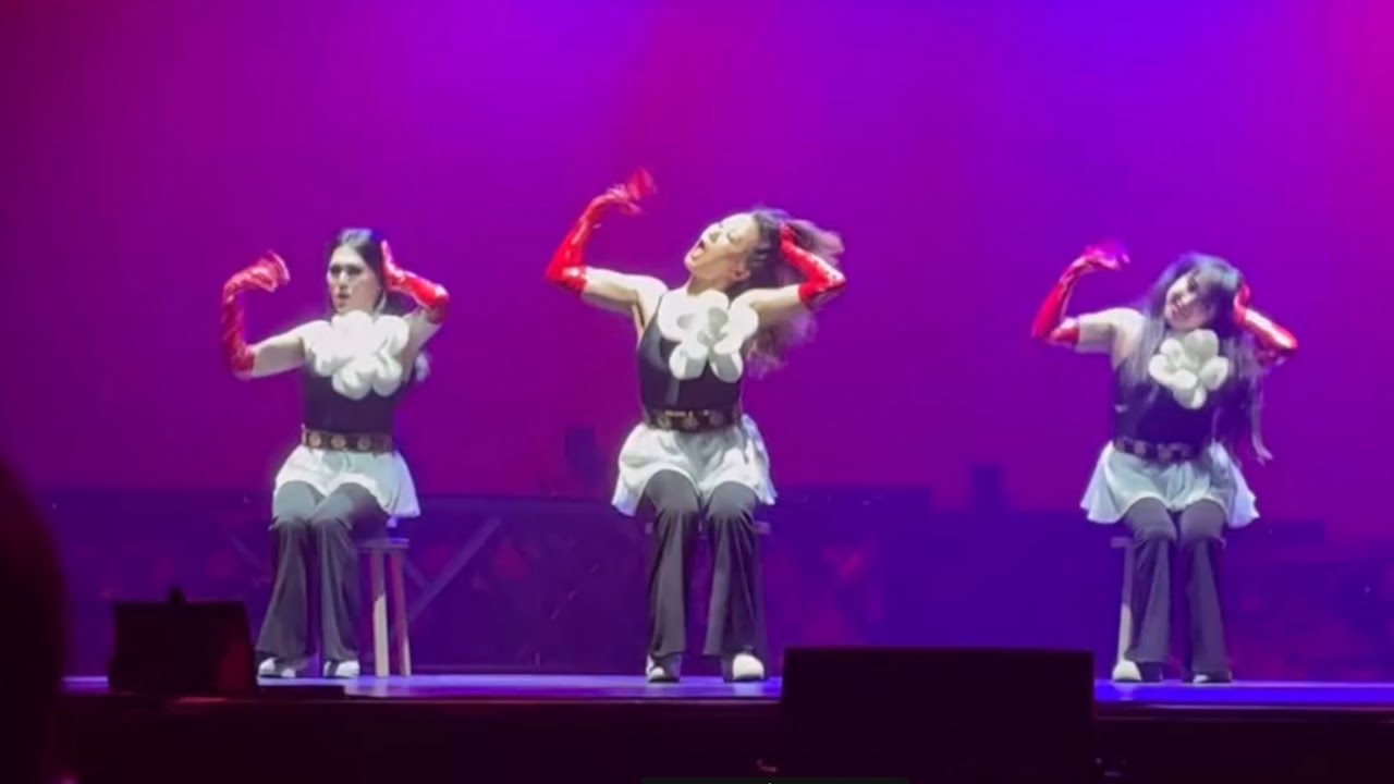 러브란 LOVE RAN | FULL OUT! 2023 KIMCHI Performance (Esplanade, Singapore ...