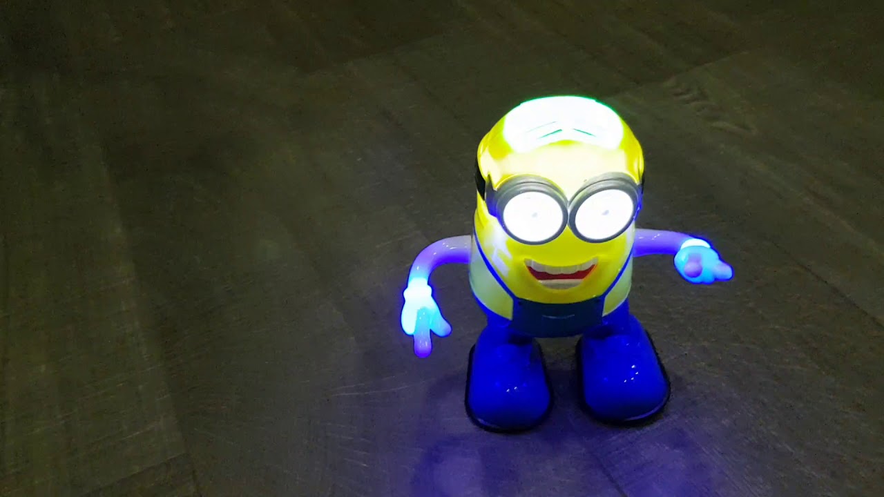 2 Night Minion Dancing Lights Flashing Legs Moving Hands Music Song Bob ...