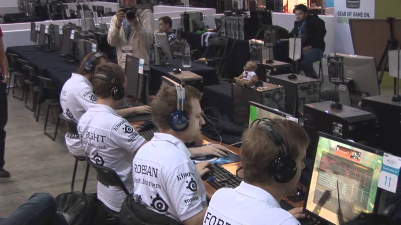 WCG 2011: SK Gaming outclass Tyloo @ 1/8 - YouTube
