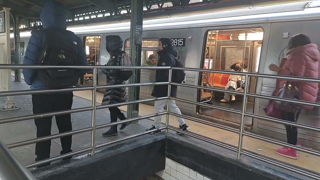 MTA NYC Subway: Astoria-Ditmars Blvd bound R68 "Diamond" W train at ...