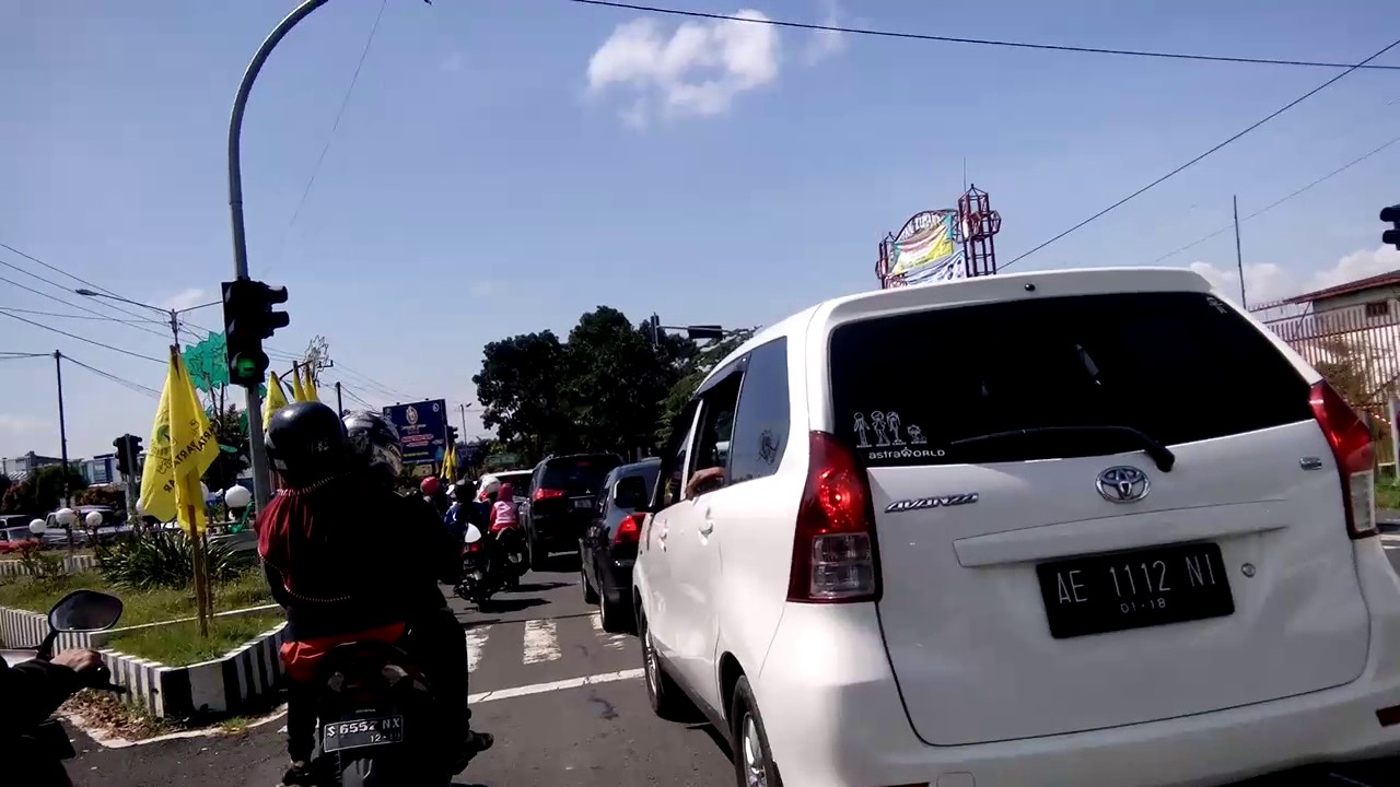 Macet luar biasa - YouTube