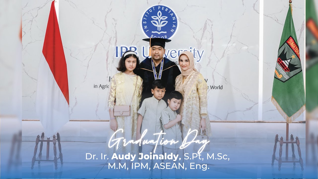 Graduation Day | Doktor dari Sekolah Bisnis IPB University - YouTube