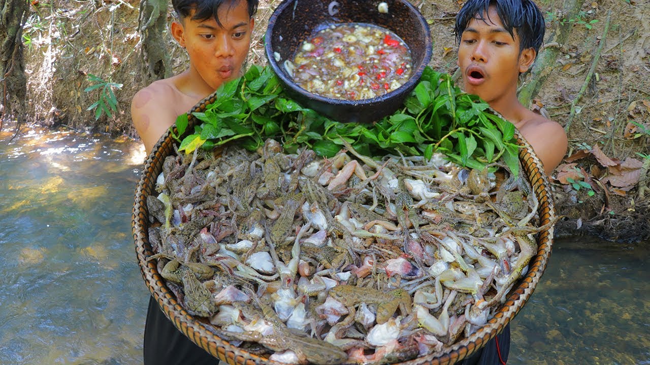 Unbelievable! Find n Cook 500 little frogs with flour recipe then ...