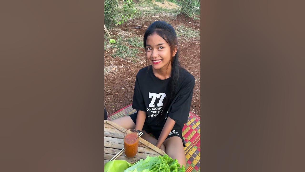 មូលហេតុដែលថ្ងៃនេះអត់មានវីដេអូផុស ឆម ស្រីផាច - Chhom Sreypach - YouTube