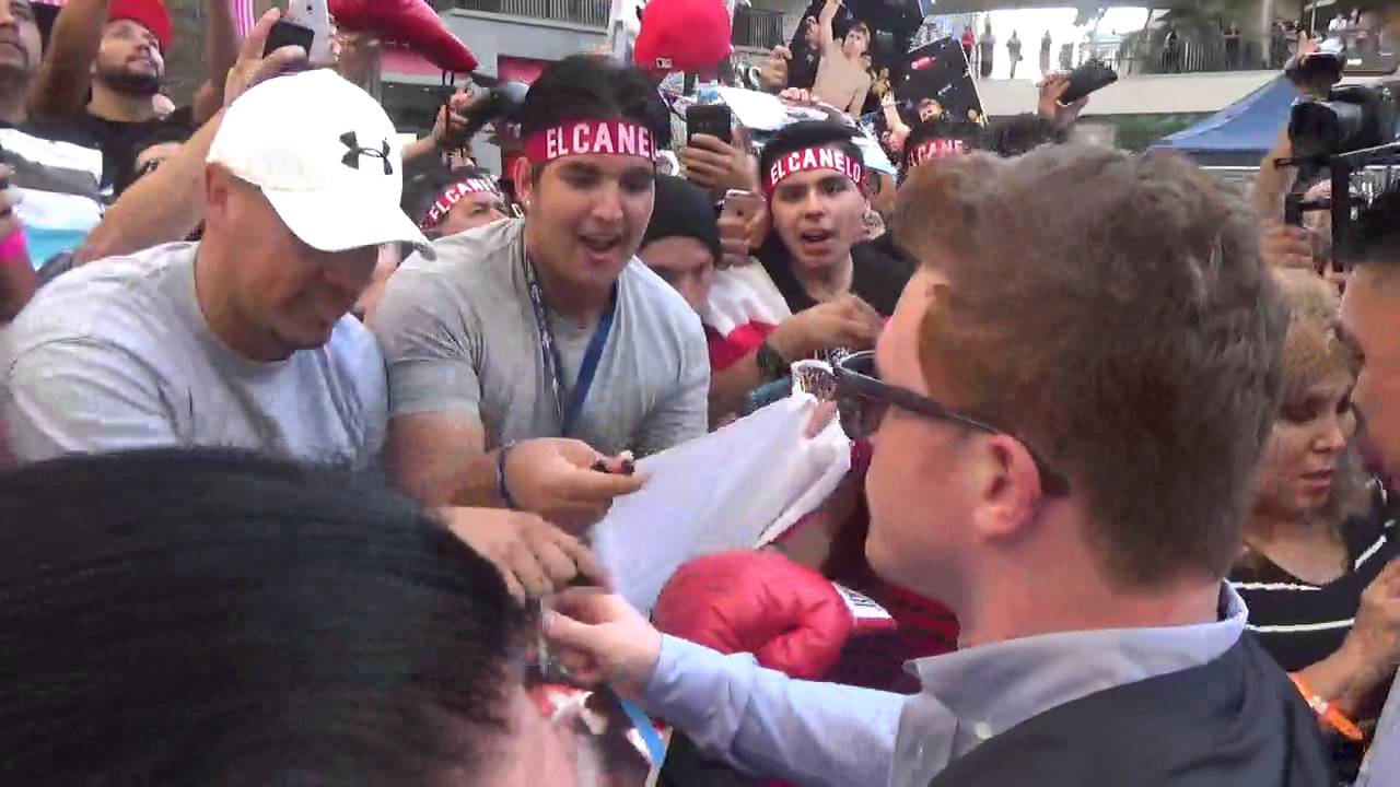 Canelo with the fans - YouTube