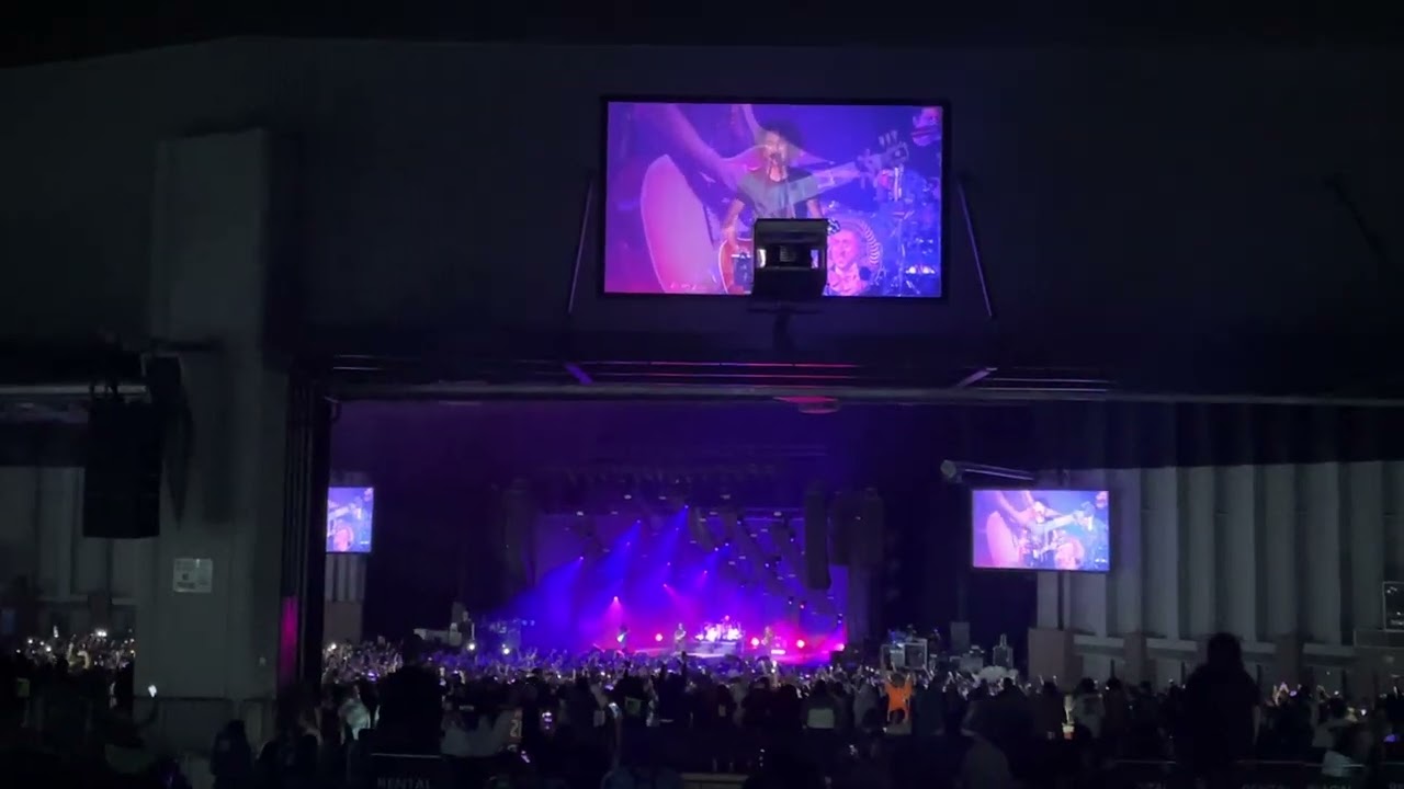 Alice in Chains Nutshell at RV Inn Style Resorts Amphitheater ...