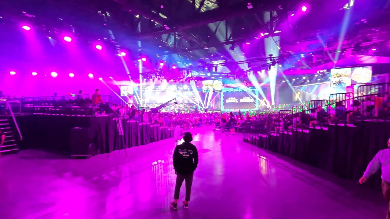 TwitchCon 2022 Full Virtual Walkthrough - YouTube