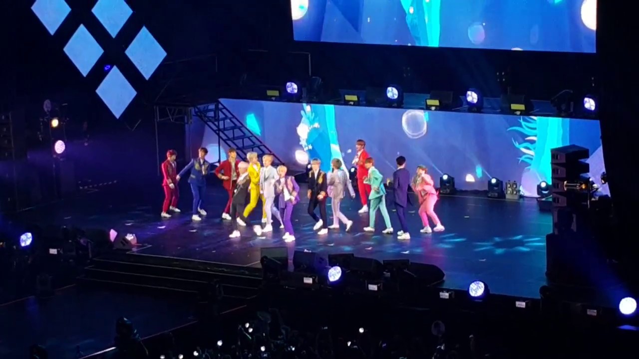 Seventeen Diamond Edge in Manila - YouTube