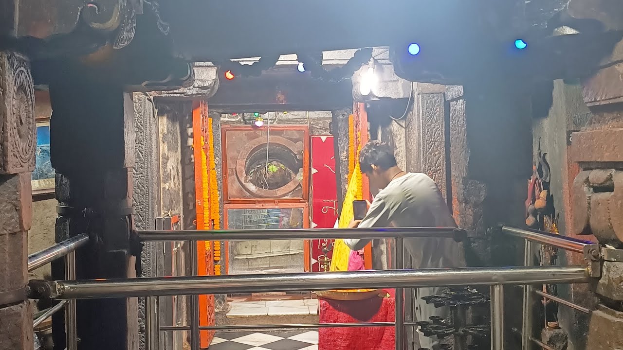 #258 Kuleshwar Mahadev Temple, Rajim 🙏 Sandhya Aarti Darshan 🚩 - YouTube