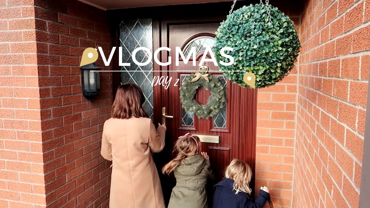 A Festive Cinema Trip & A Child Free Night {Vlogmas Day 2} - YouTube
