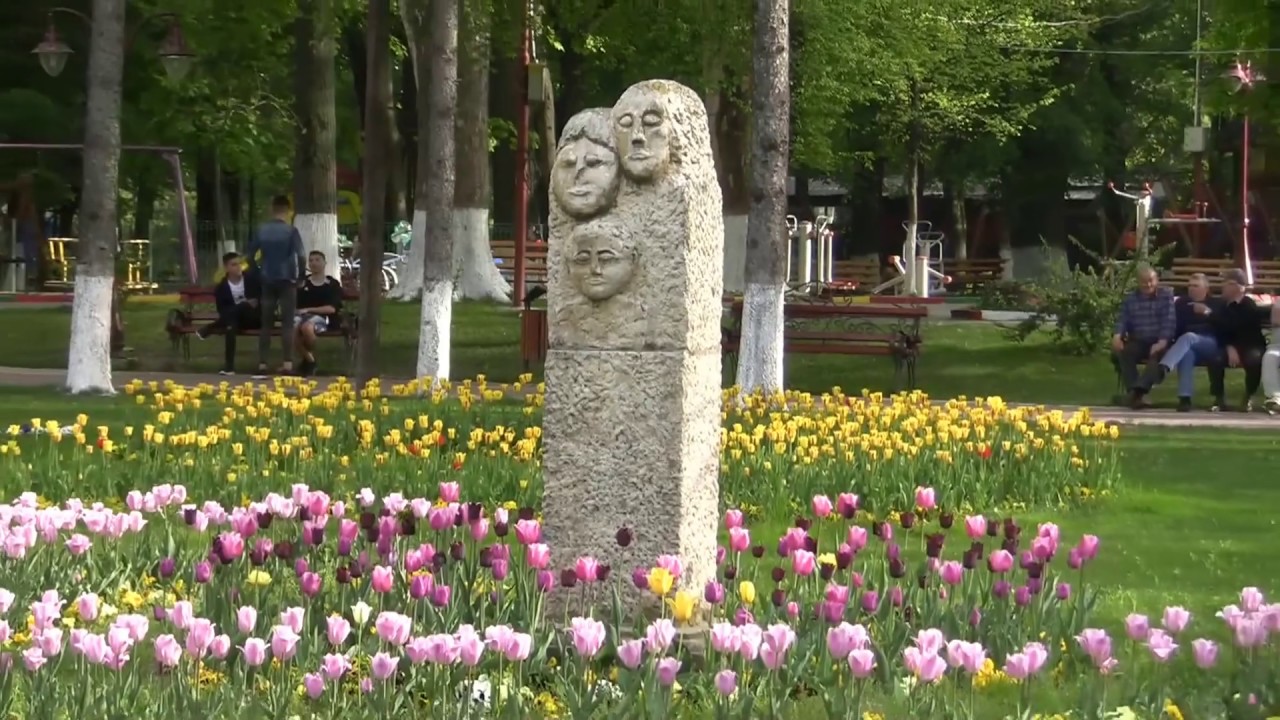 RELAXARE IN ORASUL GAESTI ,AMINTIND DE INCEPUTURILE IN MUZICA MAI 2019 ...