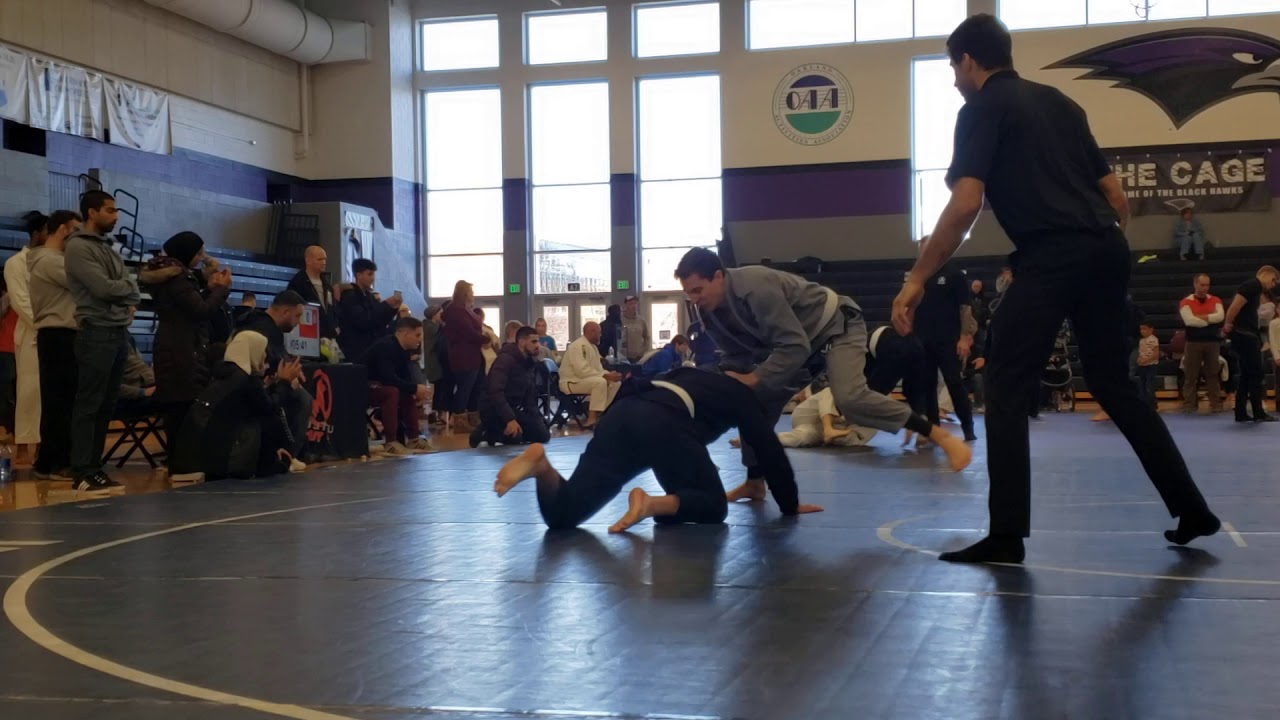 Jiu-Jitsu match 2 (adult) - YouTube