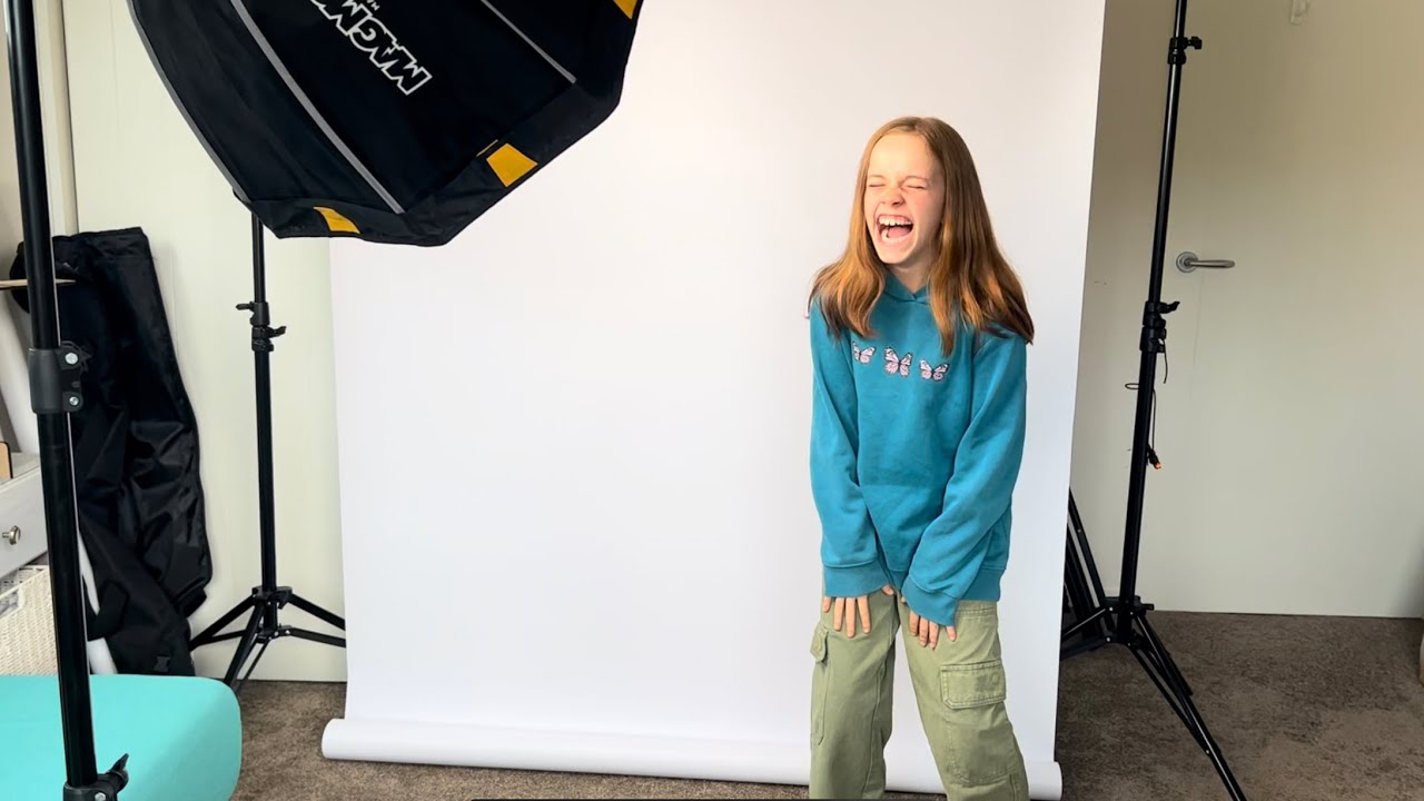 Easy set up for a mobile photo studio. - YouTube