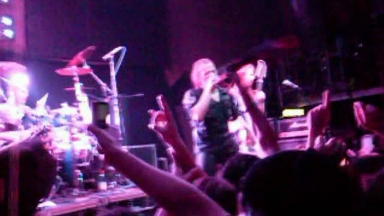 Edguy - Lavatory Love Machine - YouTube