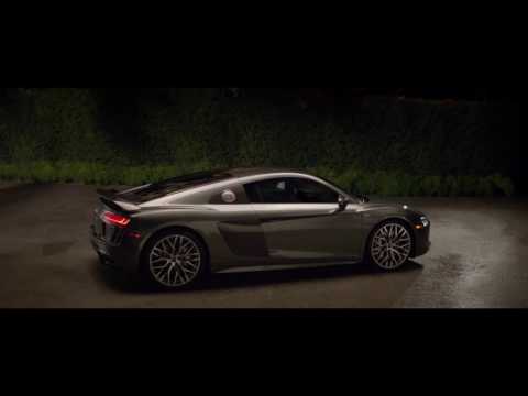 Добрая реклама Audi R8 - Русские субтитры