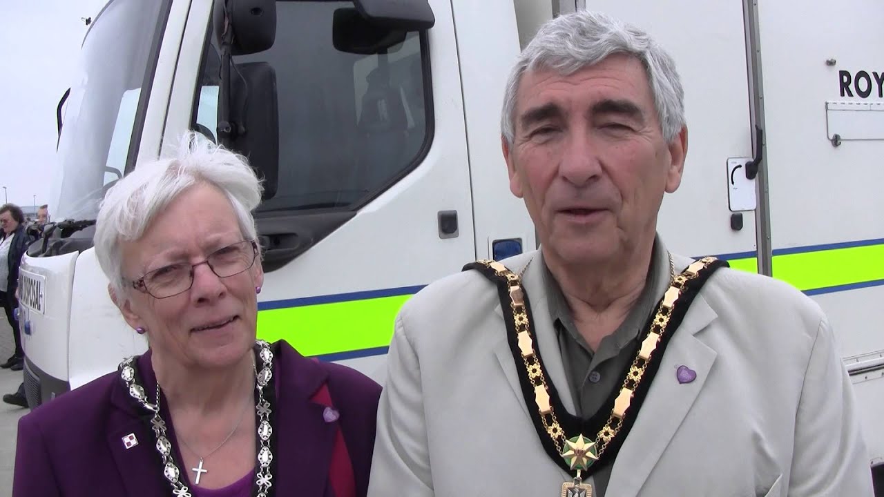The new Mayor and Mayoress of Hillingdon Borough - YouTube